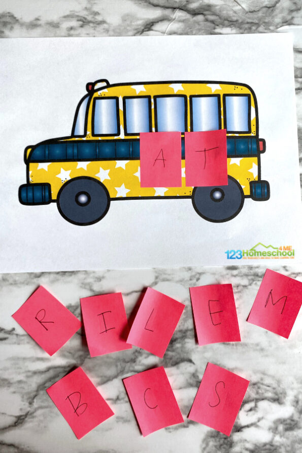 🚍 FREE Back To School, CVC Word Mat Activity with Post Its