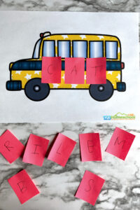 🚍 FREE Back To School, CVC Word Mat Activity with Post Its