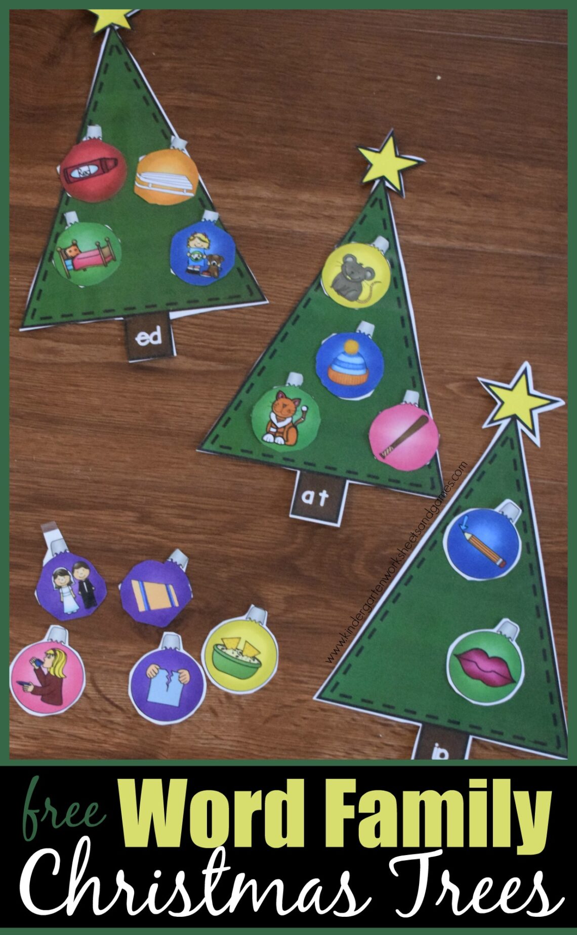 FREE Christmas Phonics Puzzles
