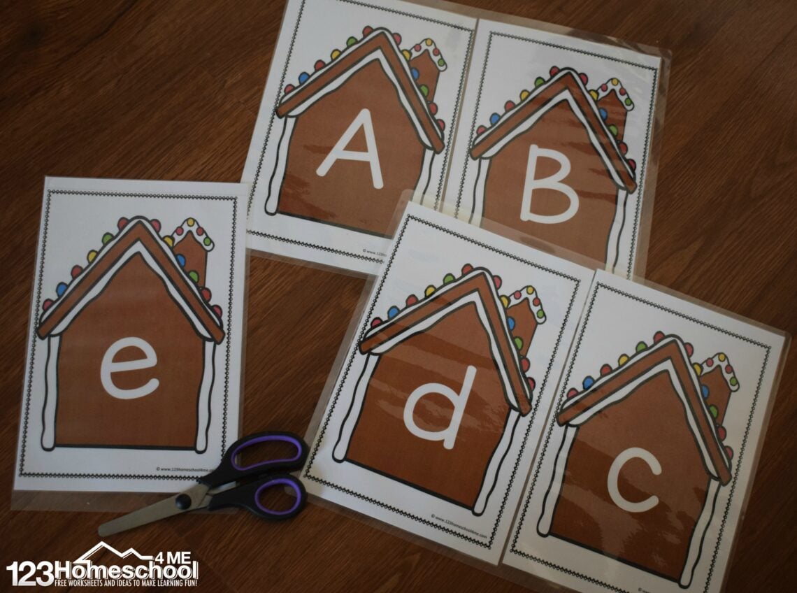 🎄 FREE Alphabet Gingerbread Activities