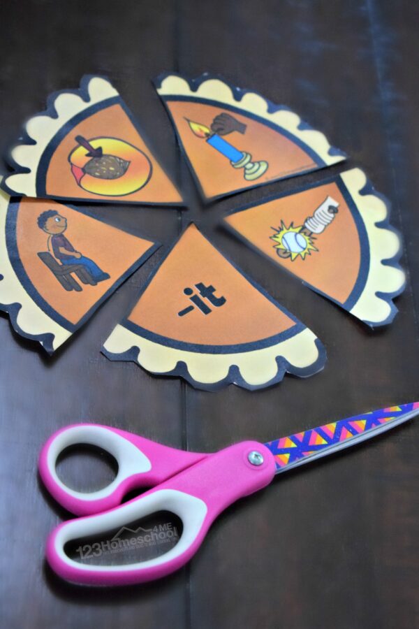 FREE Pumpkin Pie Word Family Activity
