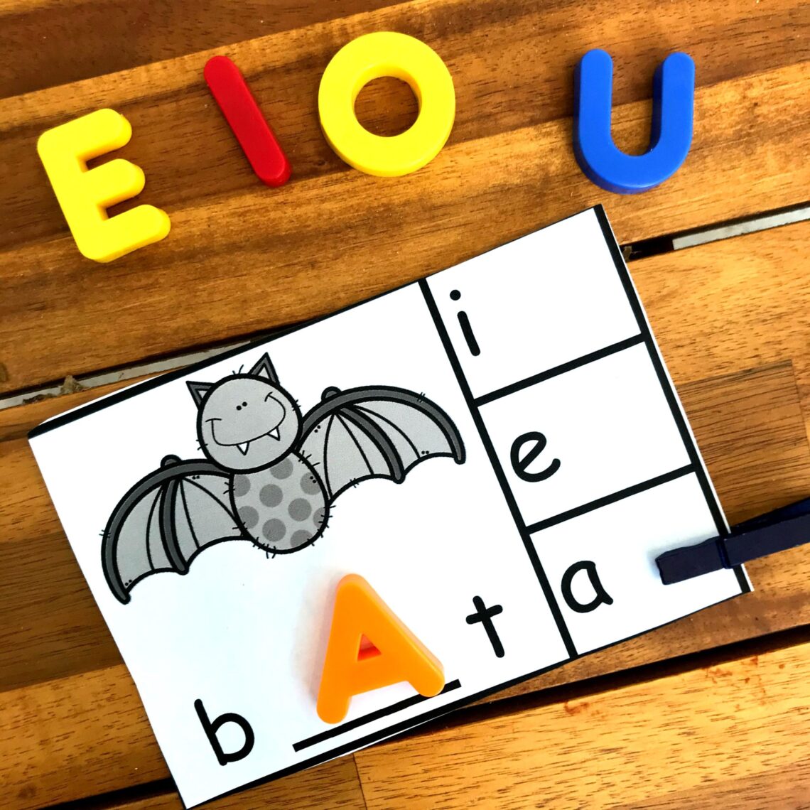 FREE Printable Missing Vowels Clip Cards Activity for Kindergarten