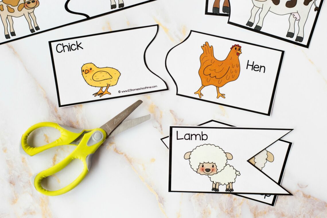 🐔 FREE Farm Animals and their Babies Printables Puzzles Activities