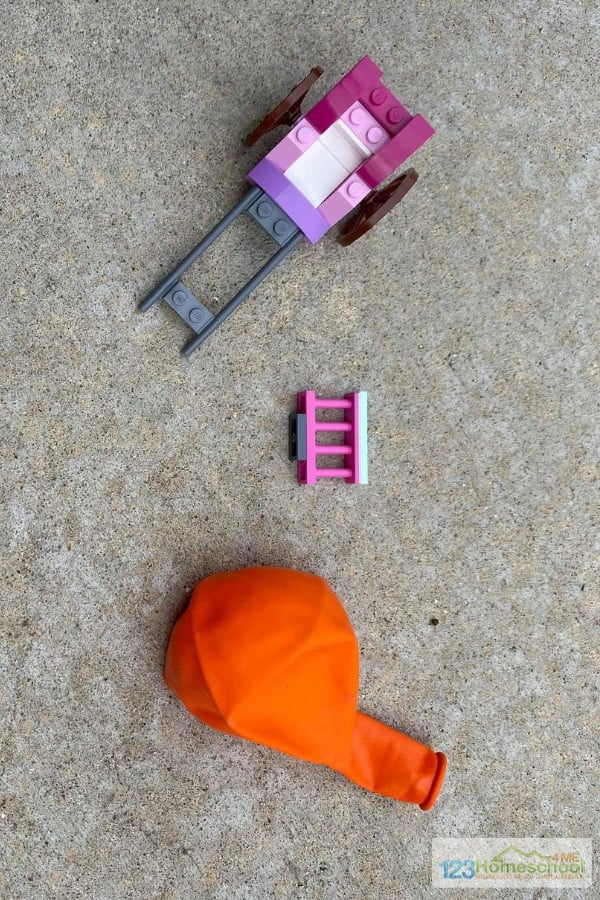 Easy-to-Make LEGO Balloon Car