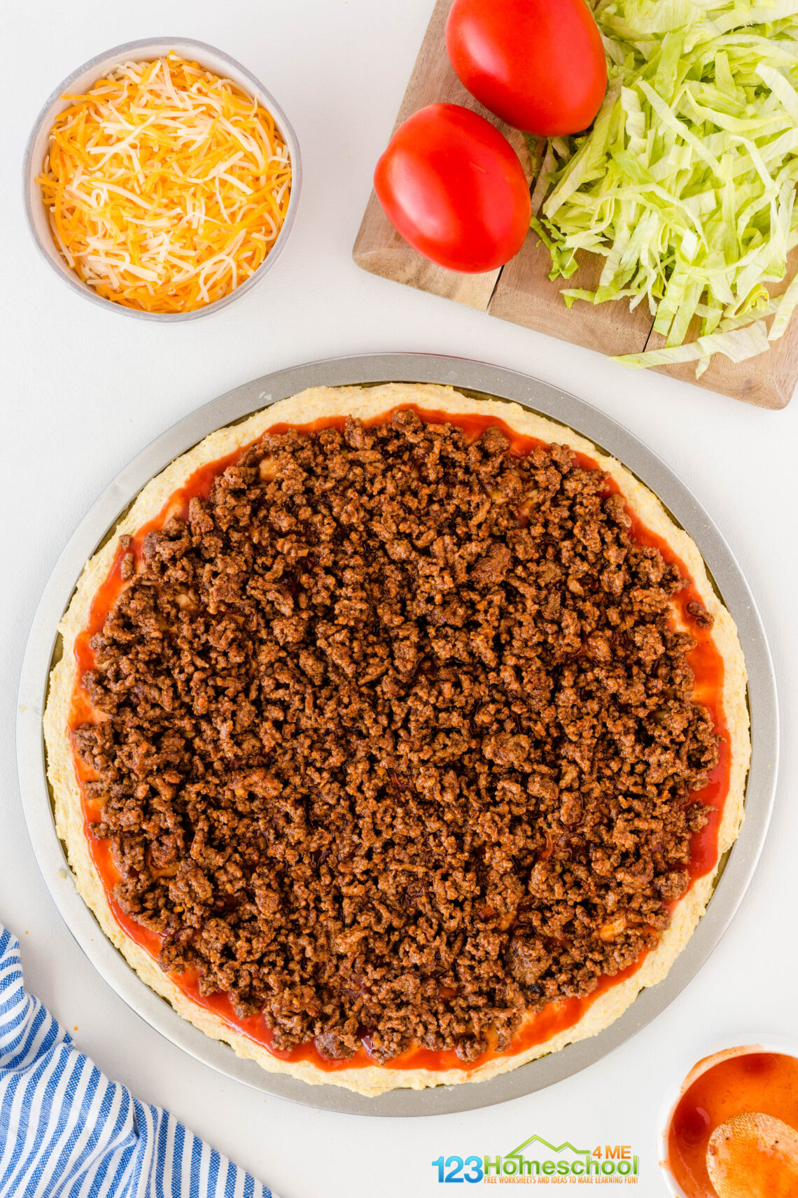 🍕 Yummy, EASY Homemade Taco Pizza Recipe