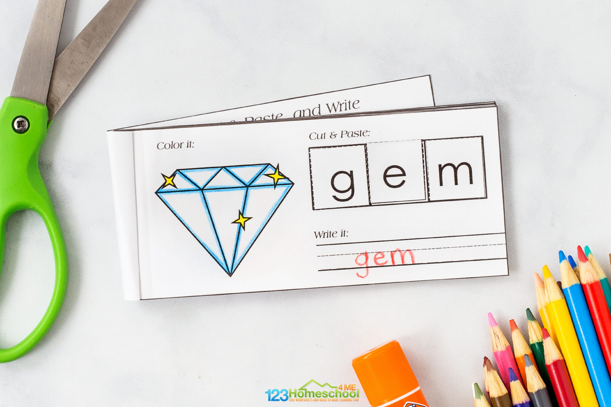️ FREE Printable Short e CVC Words Cut-and-Paste Book pdf