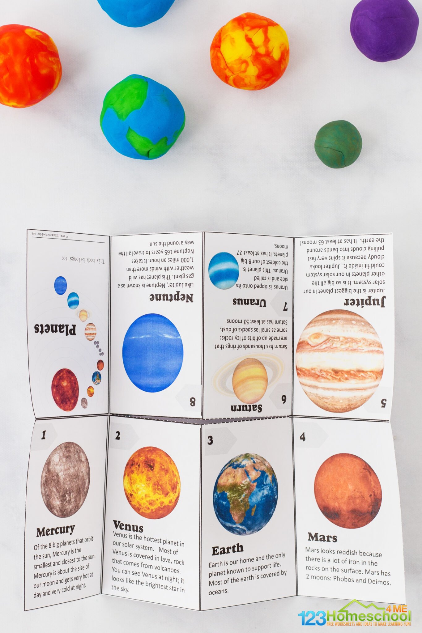 🪐 FREE Solar System Planets for Kids Printable Mini Book