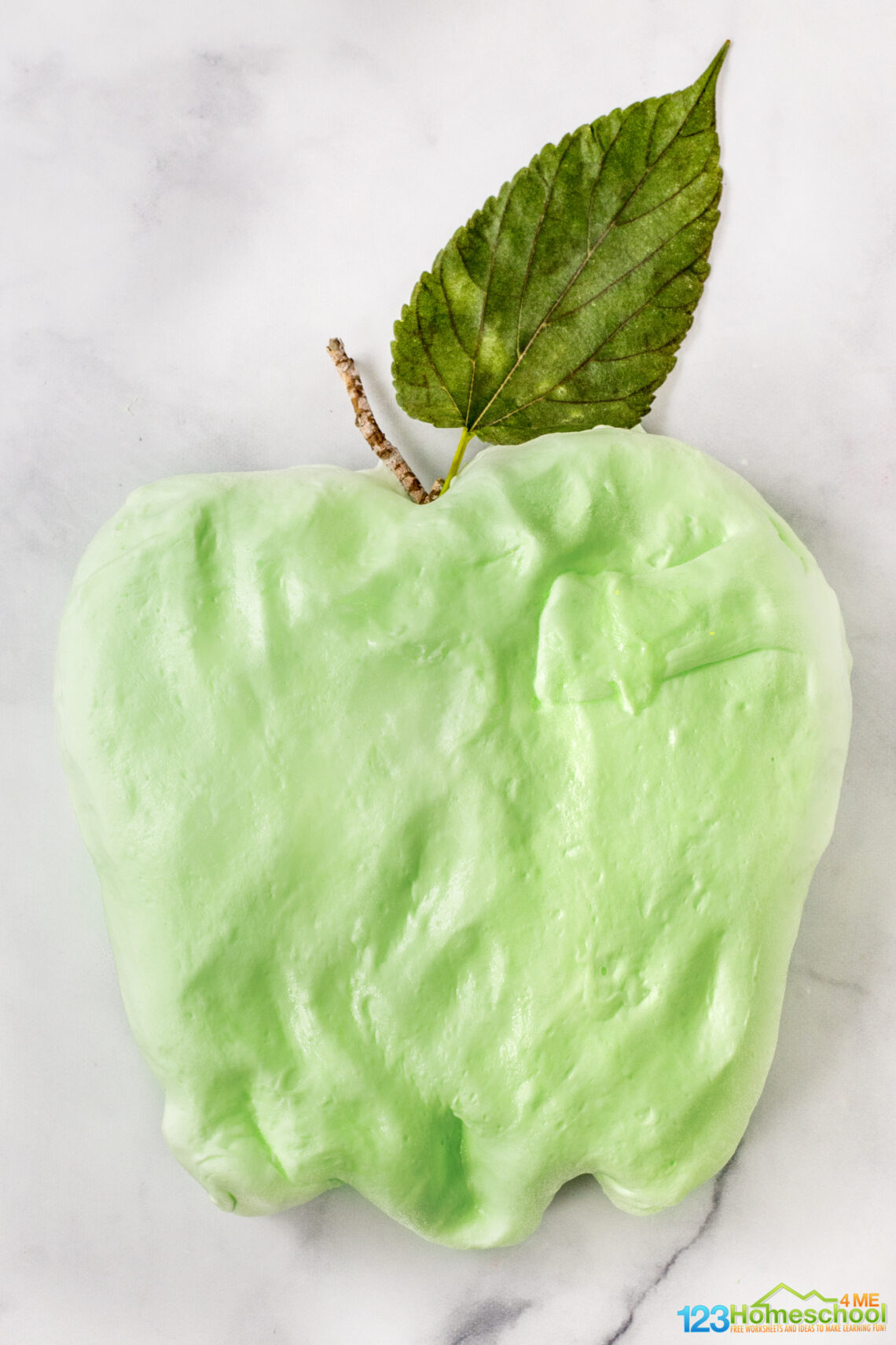 🍏 FLUFFY Laffy Taffy Apple Slime Recipe - Fall Activities for Kids