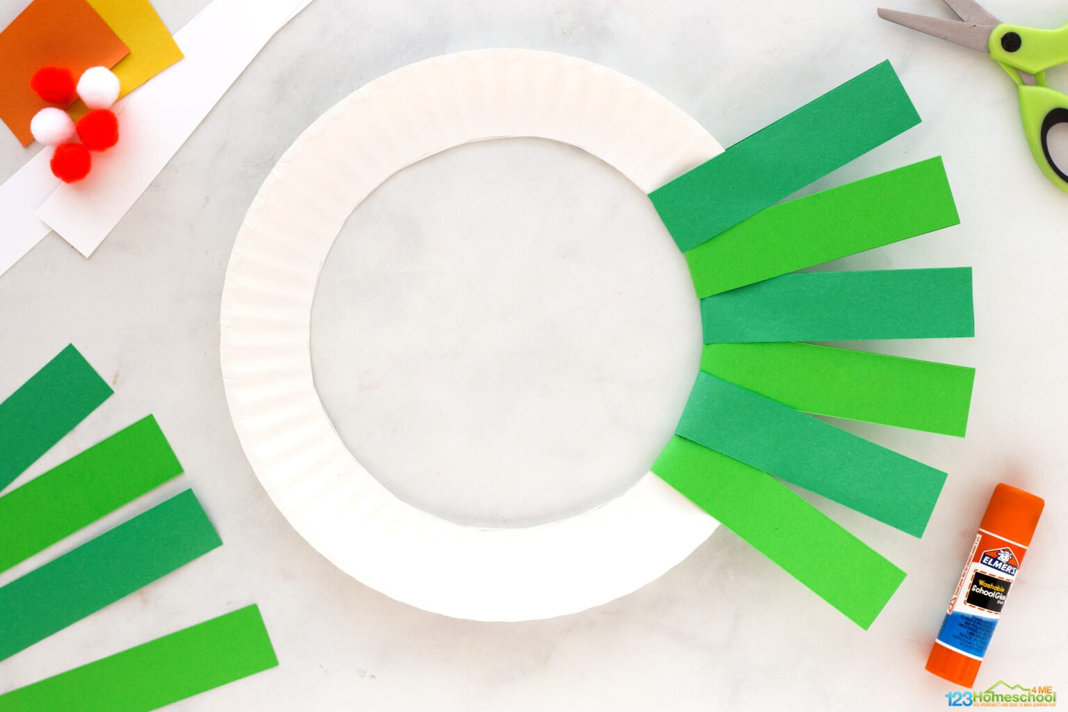 🎄 Construction Paper Christmas Wreath Craft Decoration for Kids