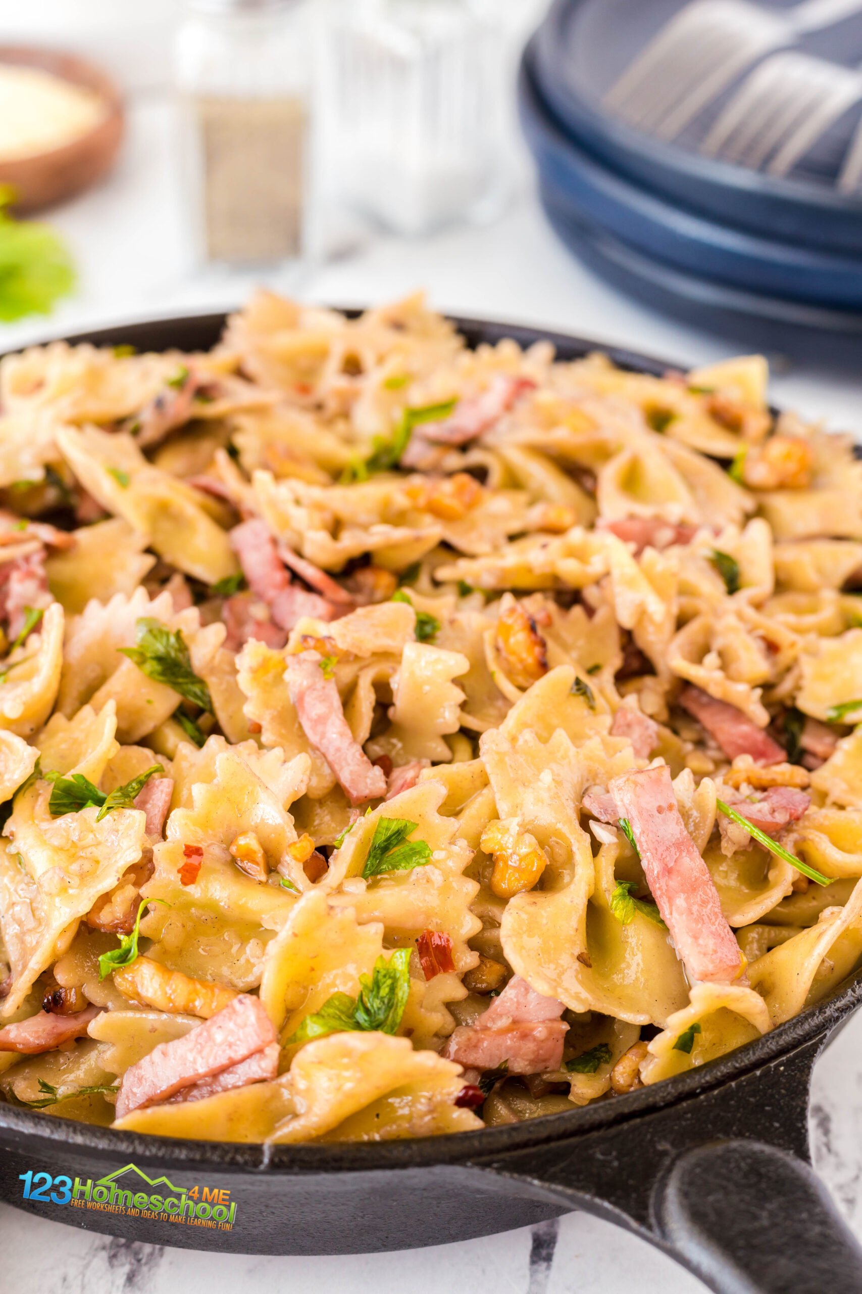 🍴 Mom's Easy & Delicious Ham Pasta Recipe
