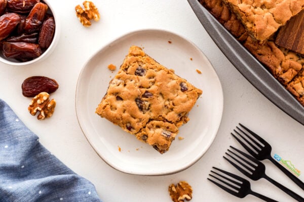 EASY Dates and Nut Bars Recipe